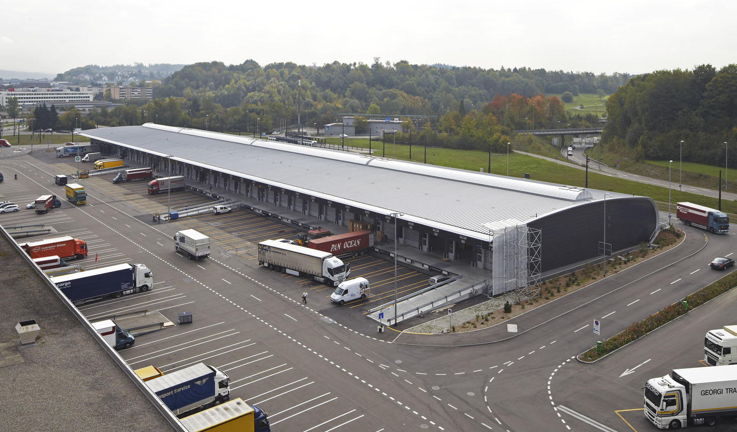 Freight dispatch hall – Flughafen Zuerich