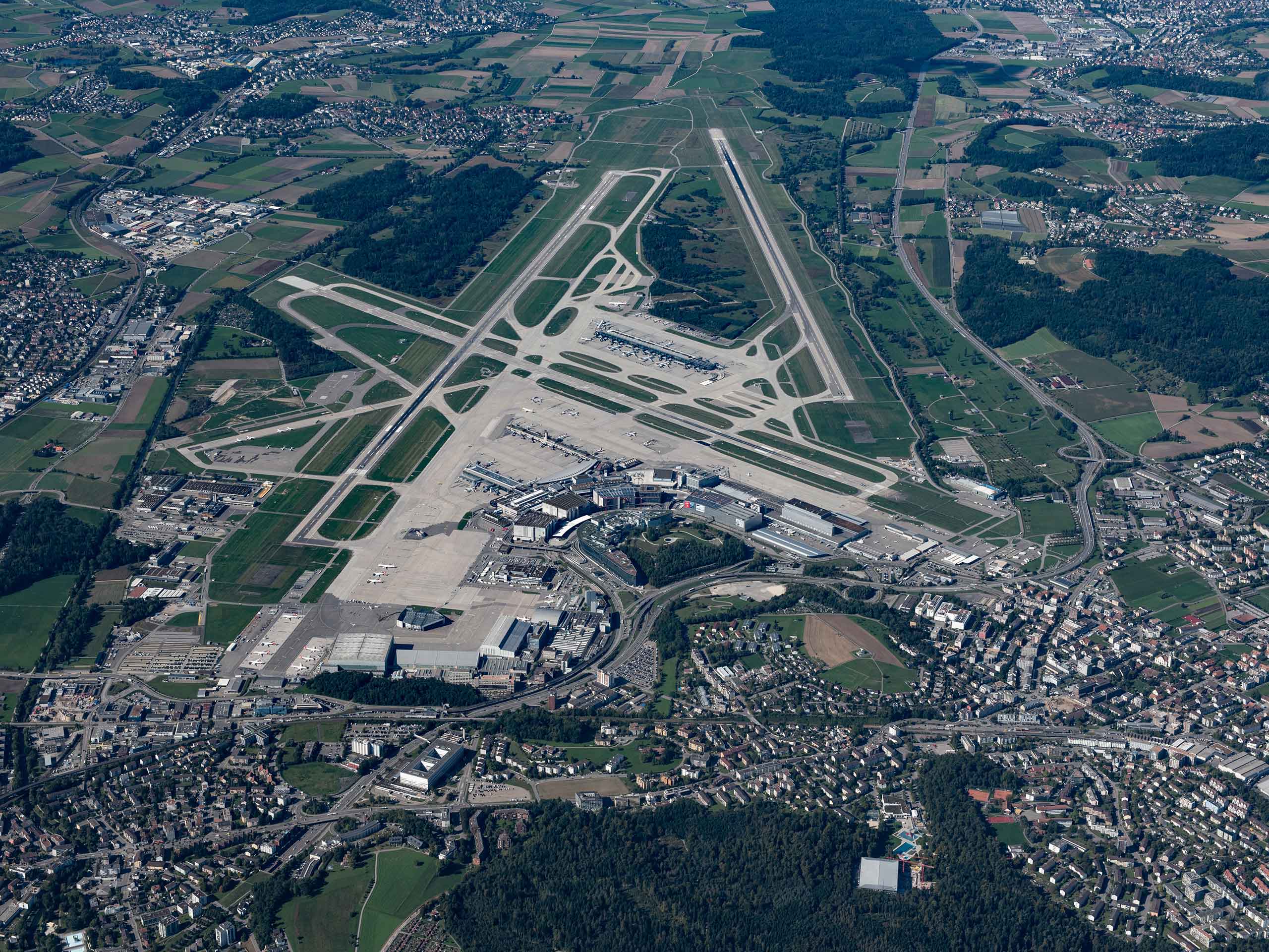 3 Pisten und 3 Betriebskonzepte – Flughafen Zuerich