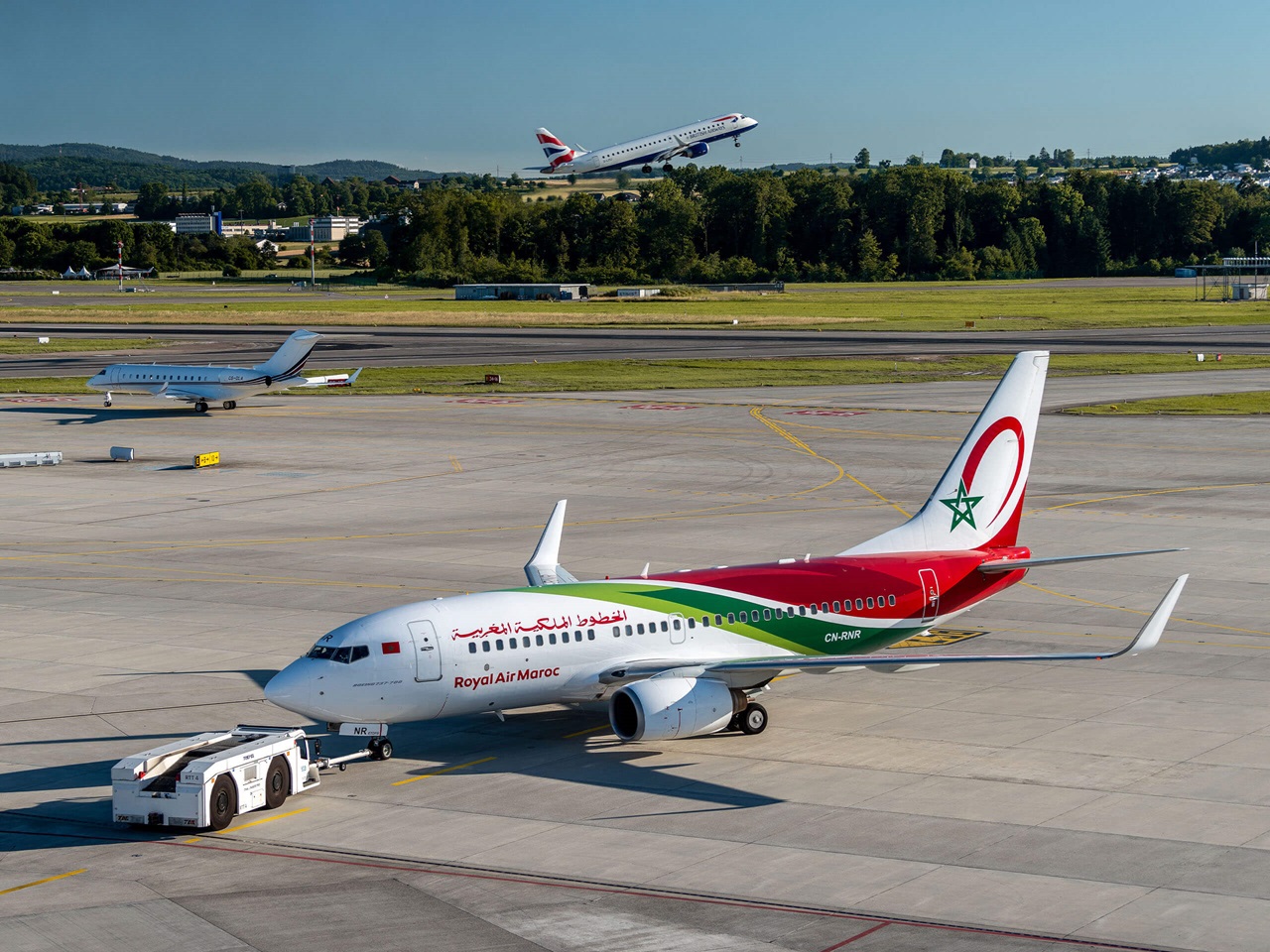 Snapshot Dock E Runway 16 – Flughafen Zuerich