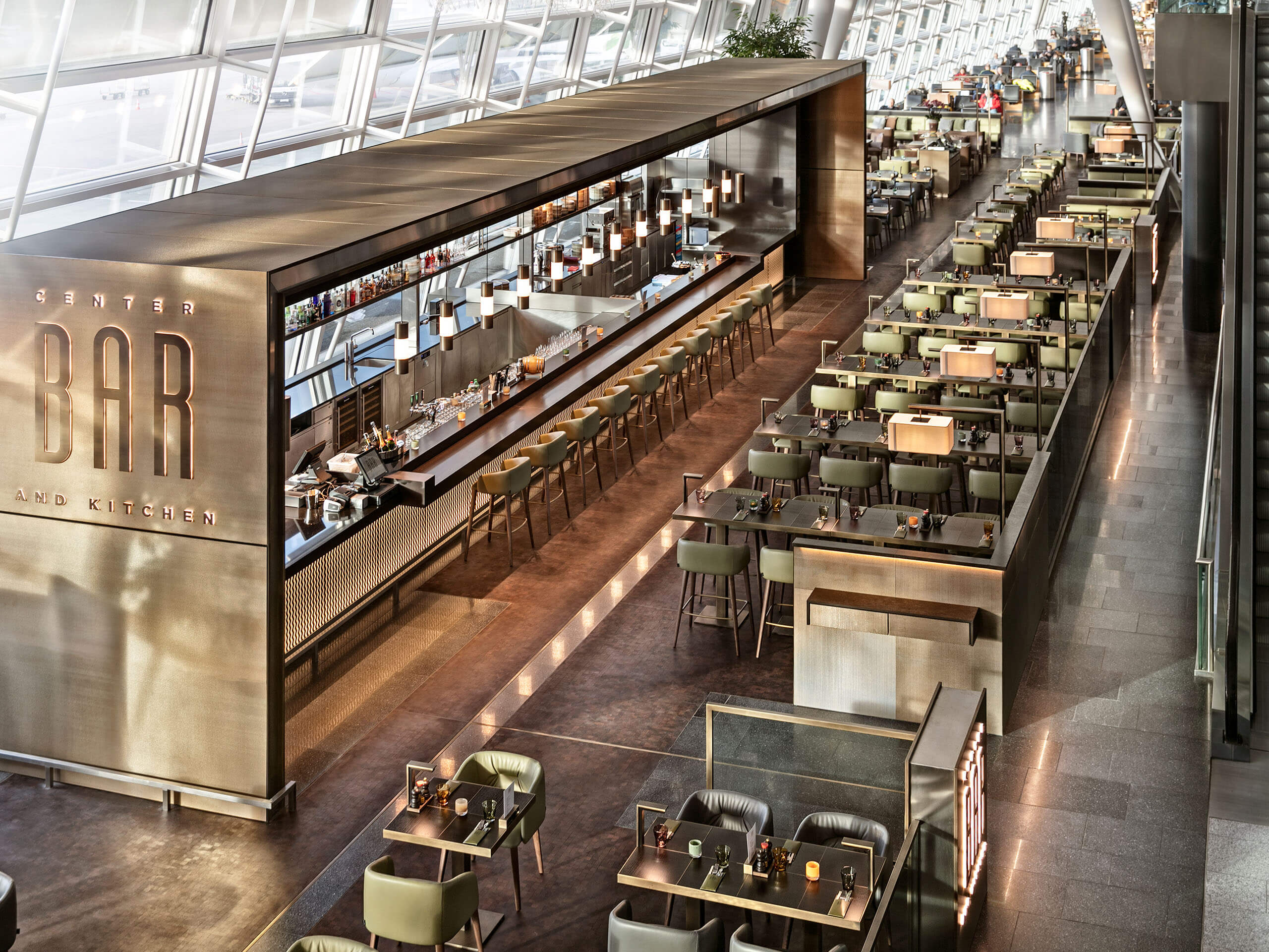 Center Bar and Kitchen – Flughafen Zuerich